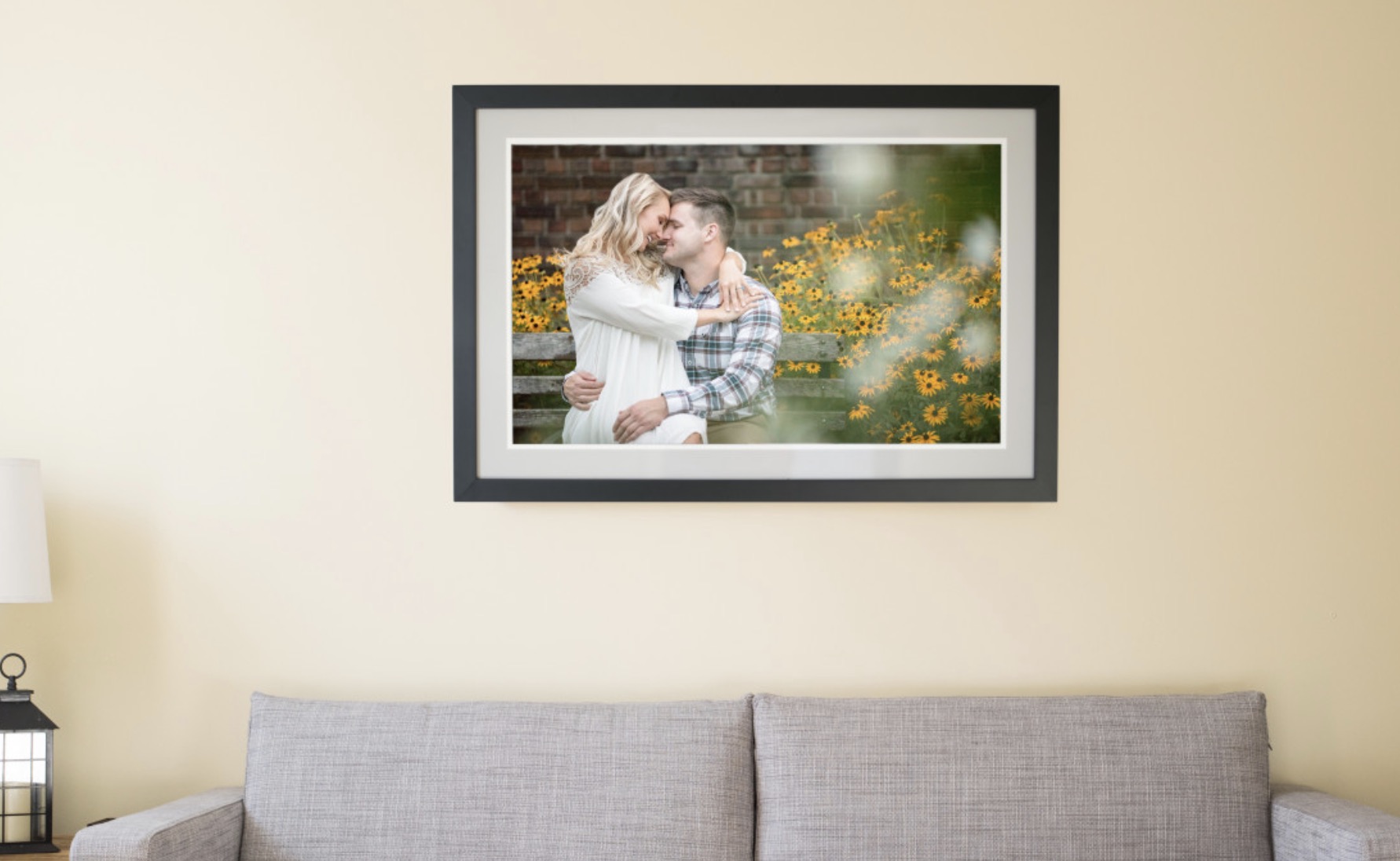 3 imaginative ways to display living room art