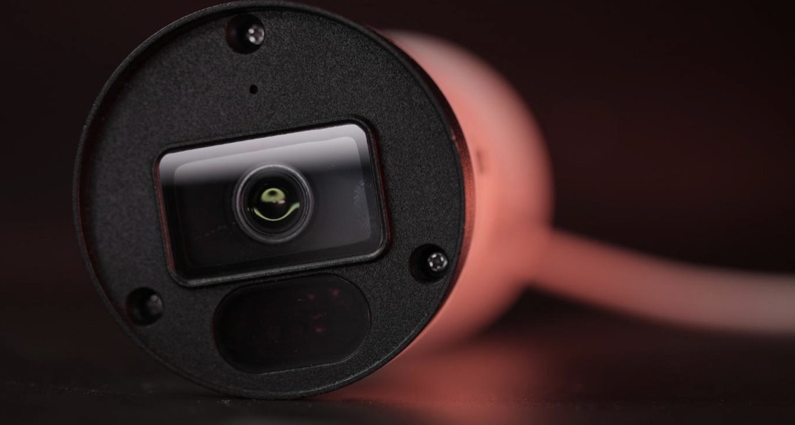 Exploring the Intimacy of Girlfriend Experience-Cam Models